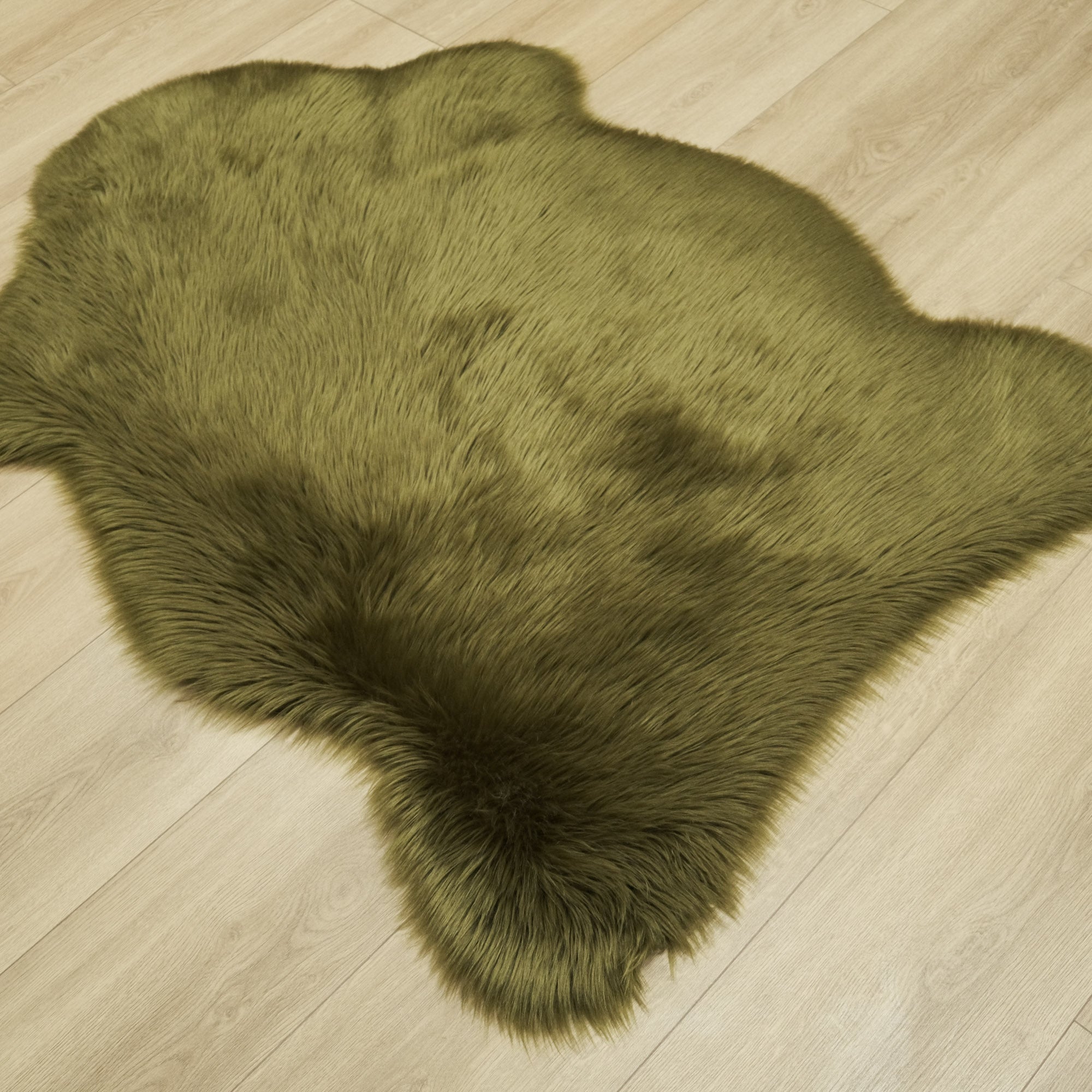 Plain Patterned Machine Woven Rug