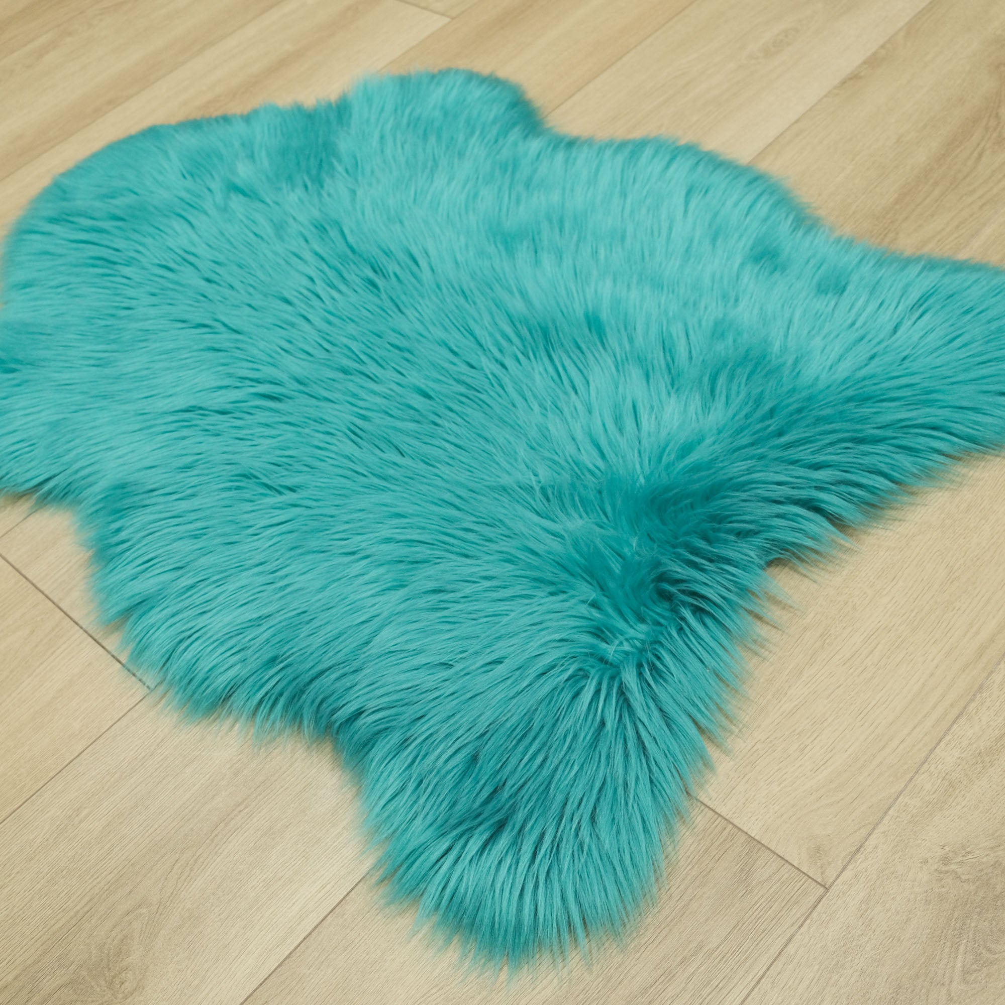 Plain Patterned Machine Woven Rug