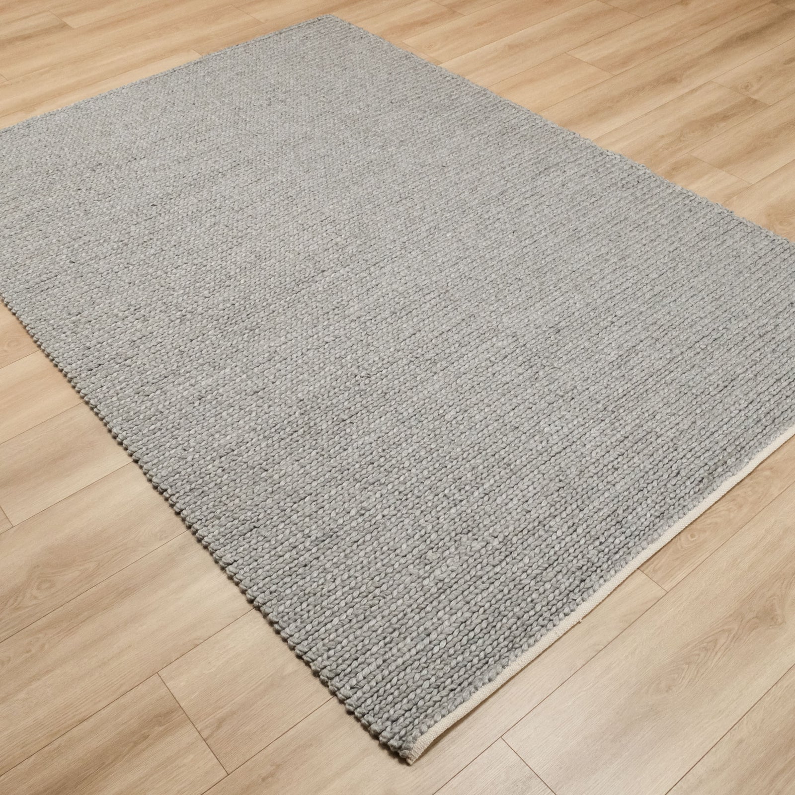 Eco Carpet Jade Line Patterned Hand Woven Wool Carpet