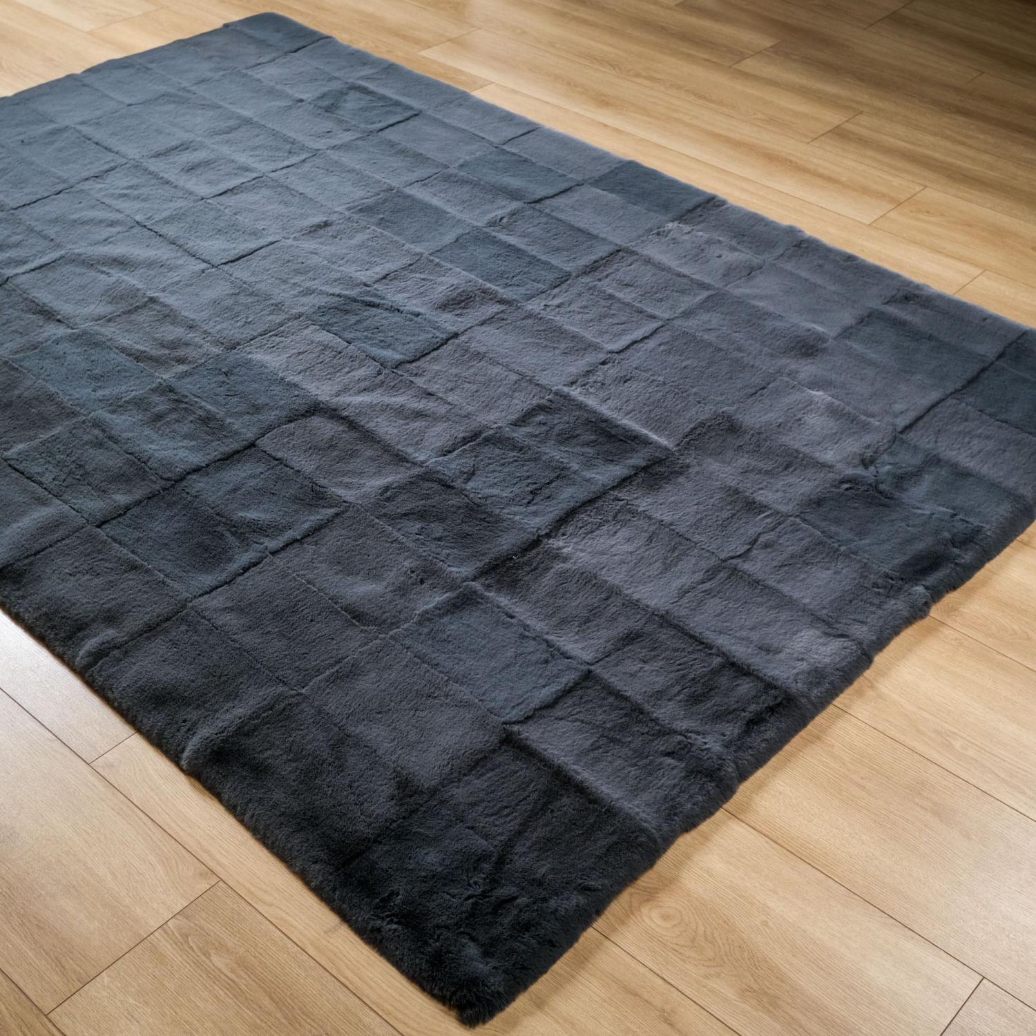 Mollis Cowhide Plain Design Machine Woven Carpet